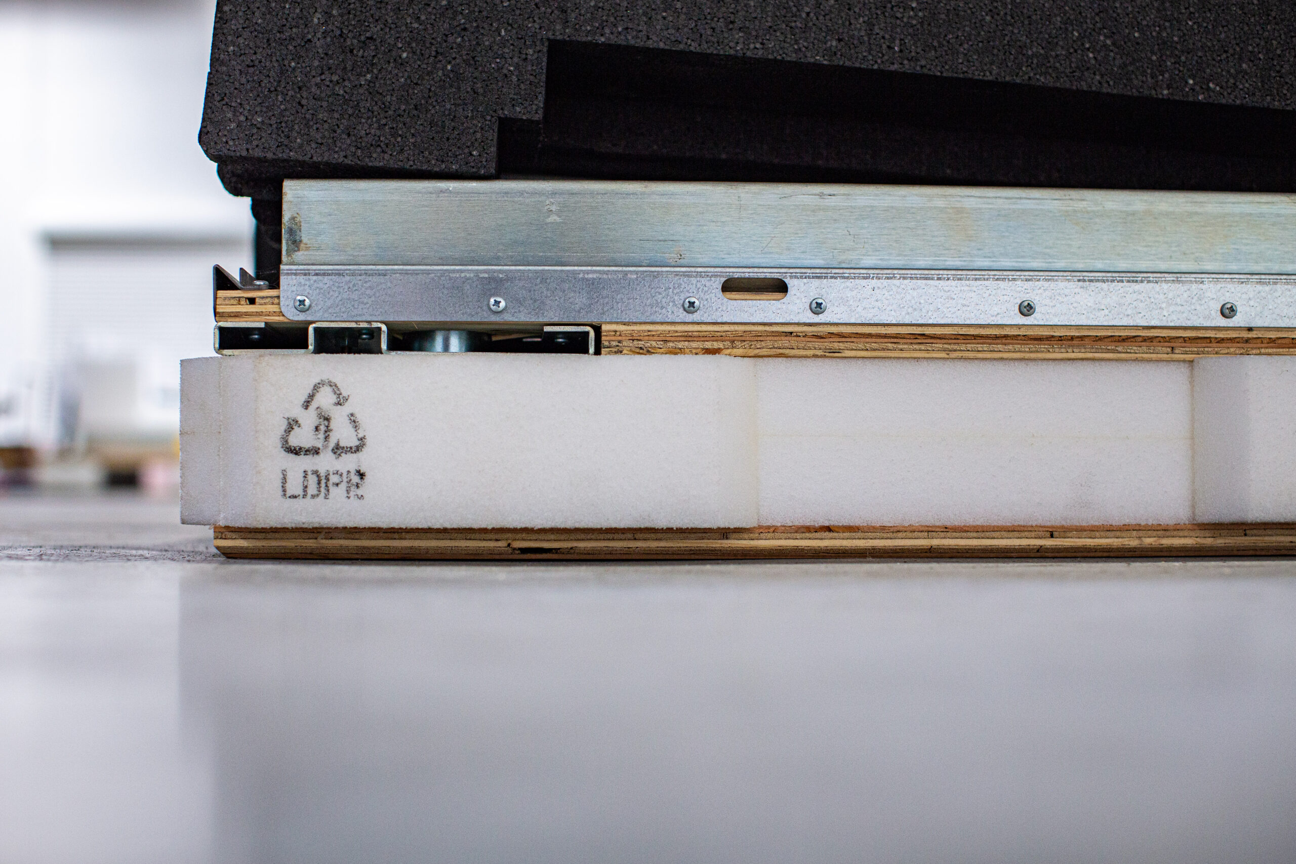 Beyond the Crate: Engineering Hybrid Packaging Solutions
